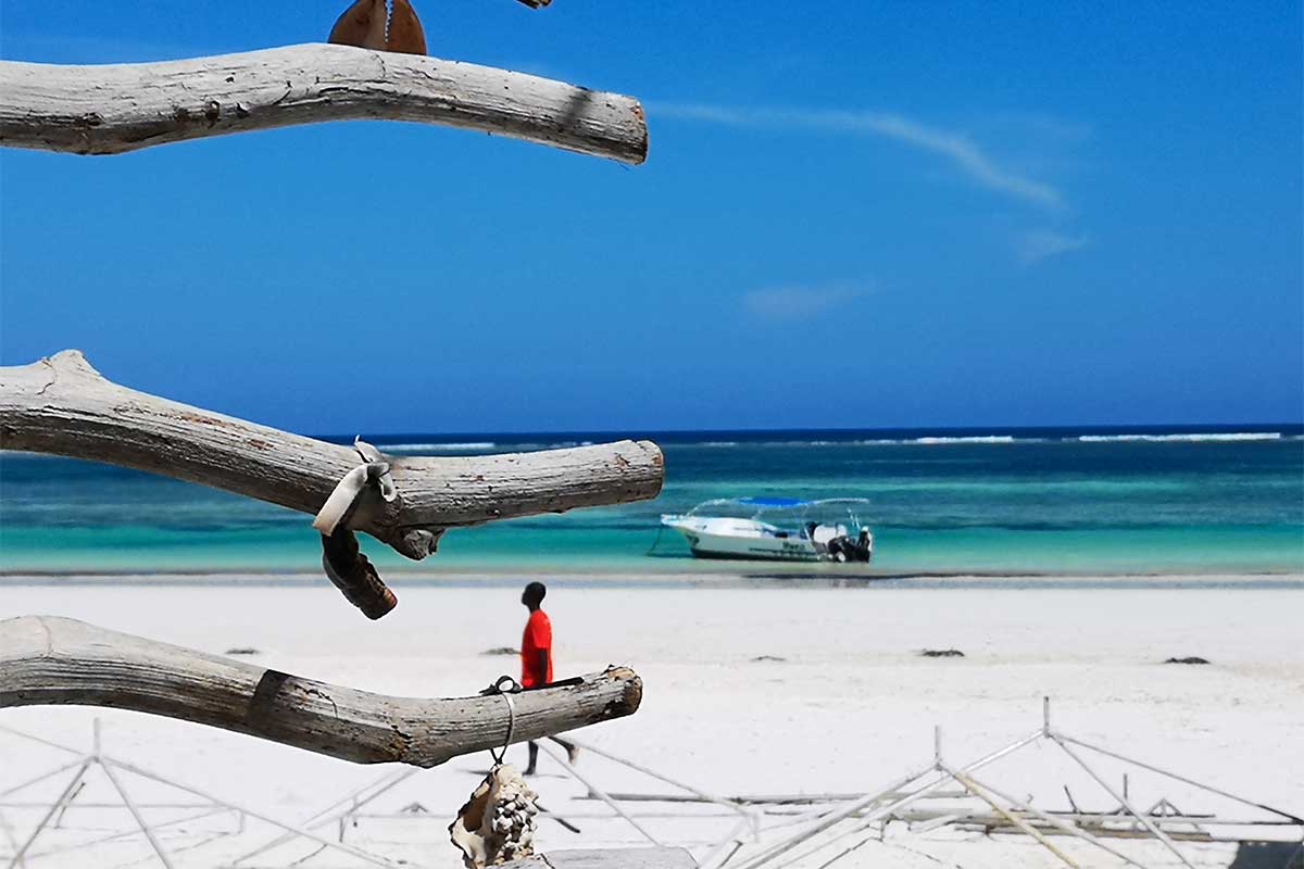 Your Kenyan holiday - Enjoy the sea Ukunda Kenya Villa - Aestus Villas ...